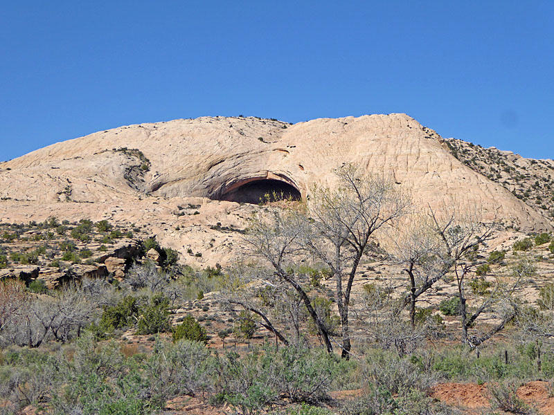 Photo Gallery for the Fish Mouth Cave Hiking Trail
